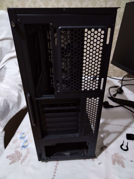 корпус Aerocool Hive