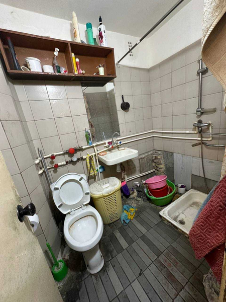 Продаётся 3х комн квартира на 1 этаже Ор-р Русалка