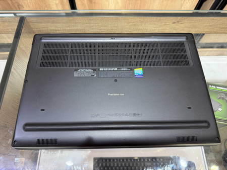 DELL Precision Intel Core i7-8850H озу16гб 256ssd Nvidio Quadro P2000
