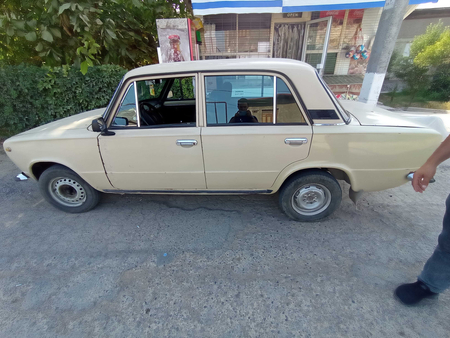 Сотилади Жигули 011