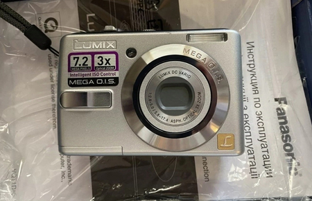 Фотоаппарат Panasonic Lumix DMC-LS70, в рабочем состоянии