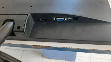 Monitor 19 led sotiladi Arzon narxda
