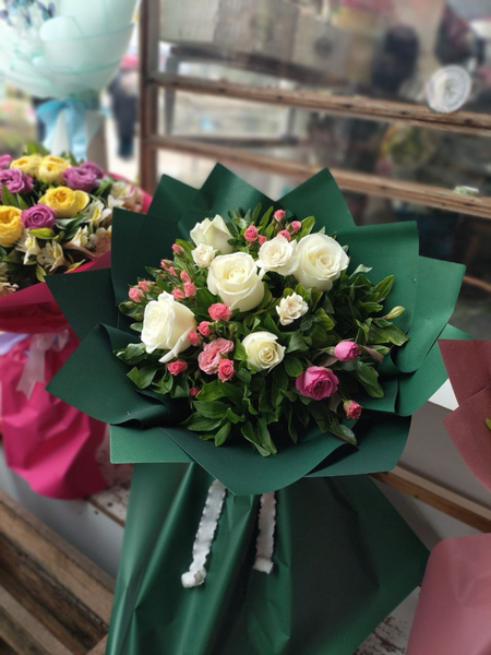 atirgul lola buket gullar arzon narx