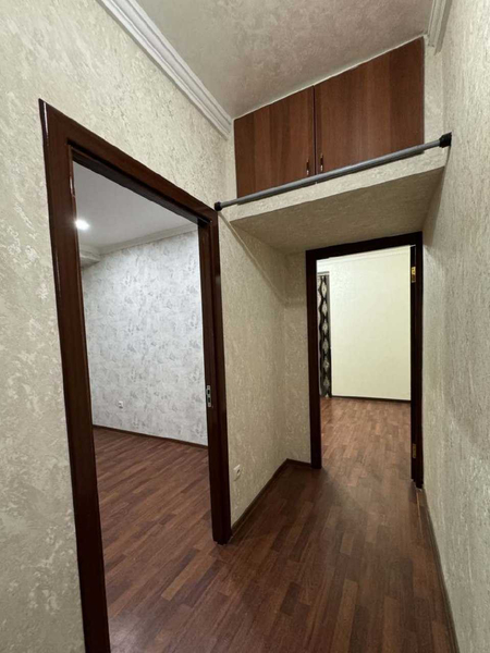 Продается  2-х ком. квартира  Ц-1
