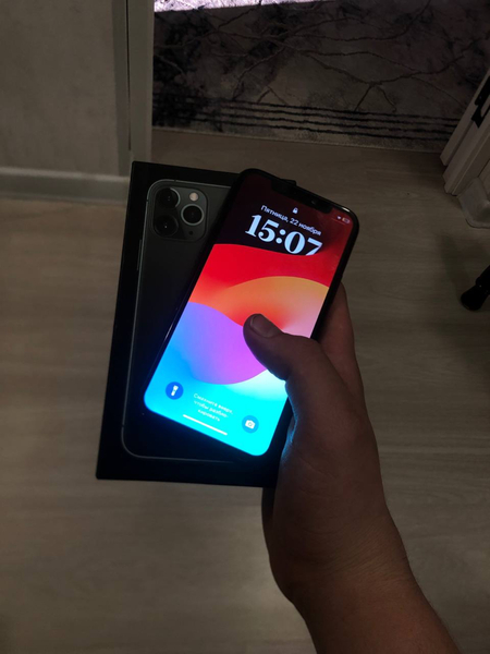 Iphone 11 pro в среднем состояни