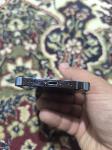 Srochni Iphone 13 pro  256 gb