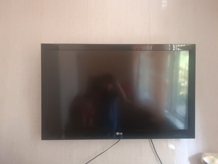 LG tlivizor 46 duyum aybi yôq ochilmagan yangi olganim ucun sotvoman