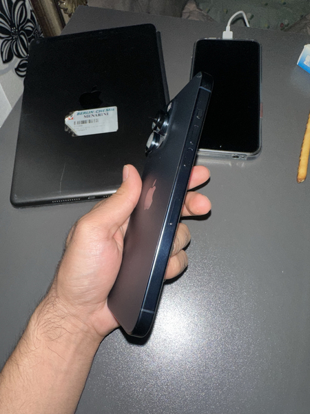 Продам Iphone 15 pro max 256gb,blue titanum