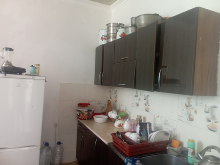 Uy sotiladi kelesda 5+1hona