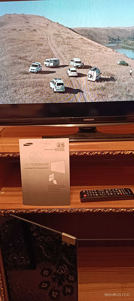 Samsung UE32J4100AUXUZ. 32 дюйма, 80 см.
