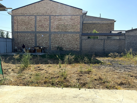 Shiribomda 2.5 sotix yer sotiladi yengi mahallada