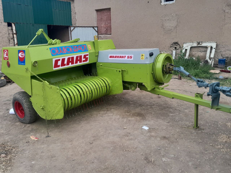 Class market 55 kareski sotiladi