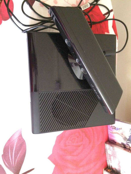 игровая приставка XBOX 360 E