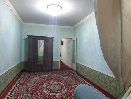 buxoro shaxar sharq 1 da 4 etajlik uy 1 etajida joylawgan uy sotiladi