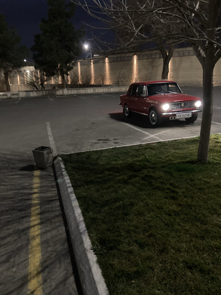 vaz 21011 qizil