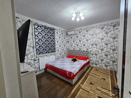 Срочна Тош вил, Гулзор массивда 3 хонали 2+2 сотихли коттедж сотилади