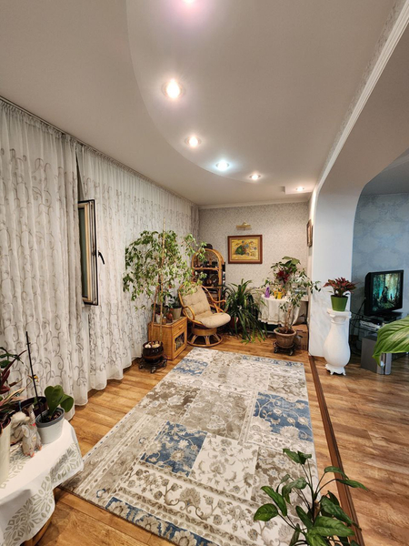 Банковская квартира м.Новза за мечетью Новза, кв-ал И-24, 140м² 4/3/4.