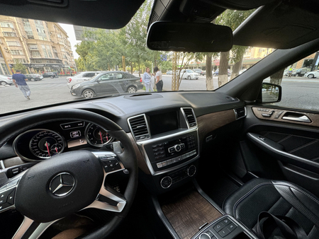 Mercedes-Benz MI63 AMG 5,5 BiTurbo