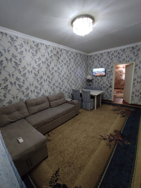 Продаётся 2/2/4 М Улугбекский р-н Ялангач м-в