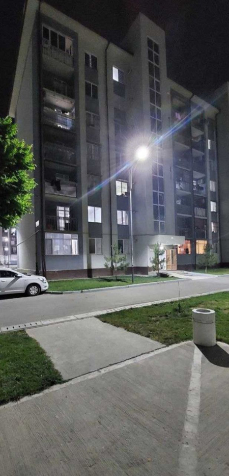 Qizlarga oila va bolarga 1-metro oldidan shinam kvartira ijaraga berl