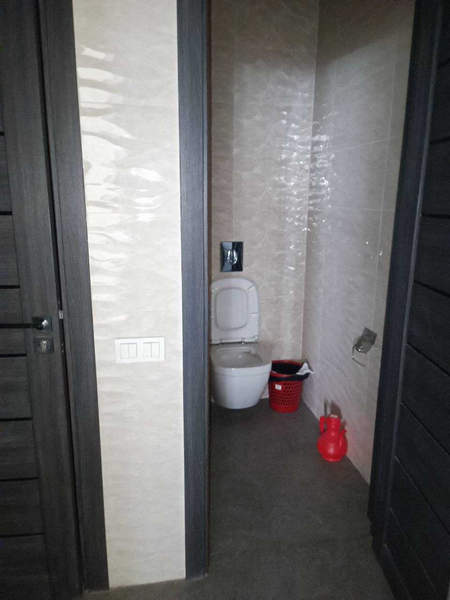 Сдам Офис, Шоу рум  370 м² , В доль дороги, ЖК PARISIEN, Центр