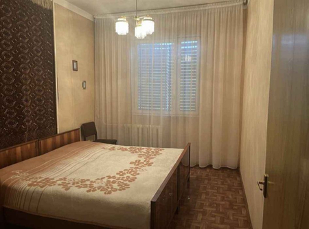 Квартира на Эльбек 2/9/9 общ пл 60м балкон 1*7