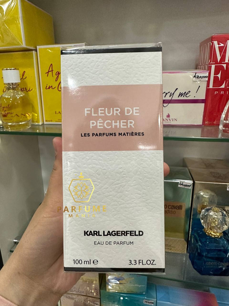 Fleur de pecher Karl Lagerfeld