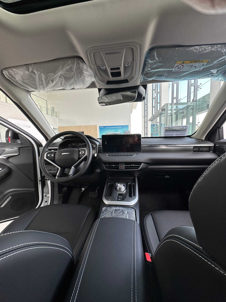 HAVAL JOLION 1.5T Samarqandagi avtosalonda