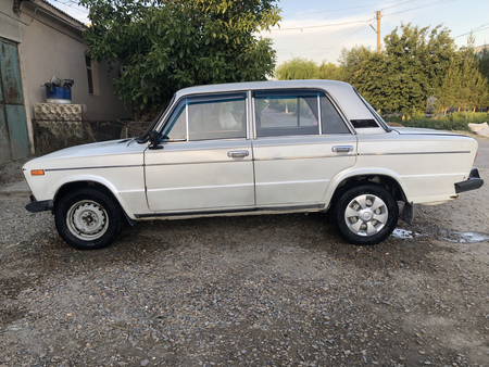 Vaz 2106 sotiladi