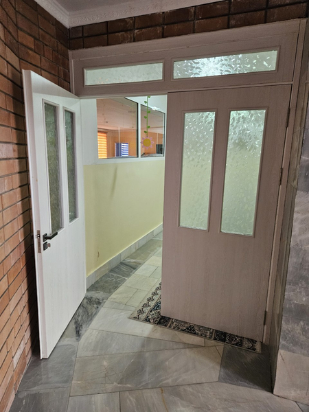 Продам готовый Офис вдоль дороги 258 м² с евро ремонтом на Дубовый