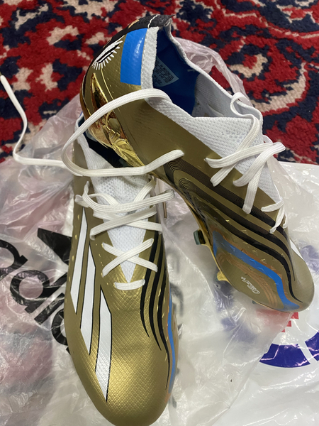 Бутсы Adidas янги кийилмаган