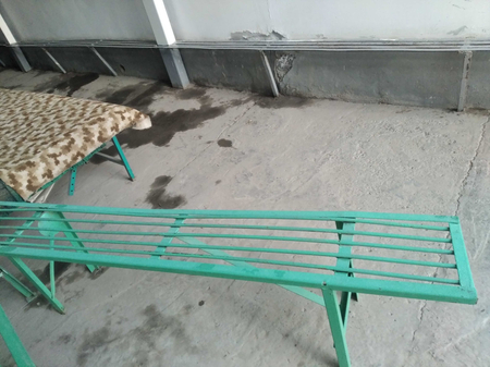 Срочно продам железные скамейки