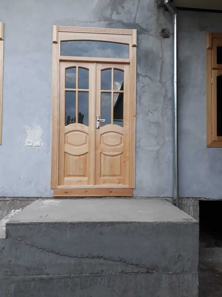 Yog'ochdan va MDFdan eshik va romlar, tayyor va zakazga bor