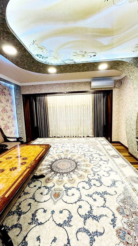 Продаётся 2 Комнатная 2 этаж на ДружбаНародов не торец