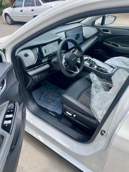 Gac aion s plus электромобиль сотилади срочно