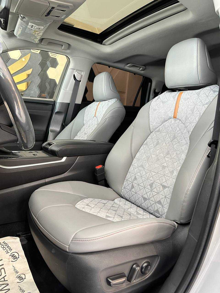 Highlander Hybrid Nardo grey 2023