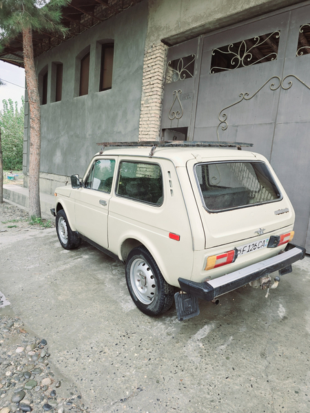Niva 2121 radnoy kiraska