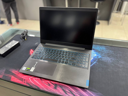 Lenovo Ideapad Gaming Intel Core-i5 9300HF Ozu:16GB SSD:512GB GTX 1650