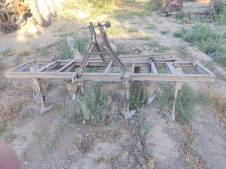 Traktor hachir hammasi ichida