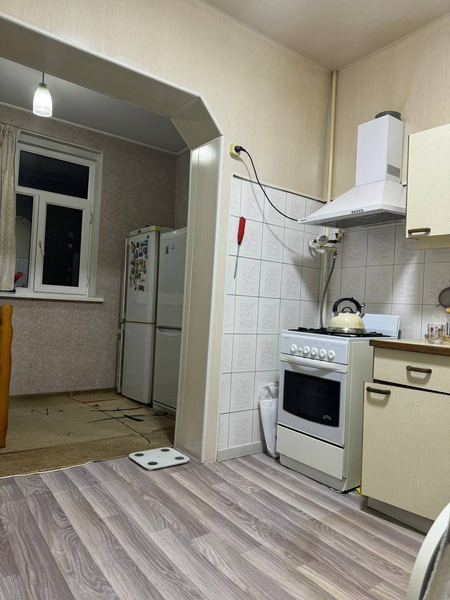 Срочно Продам квартиру на Сергели 7  2/4/9