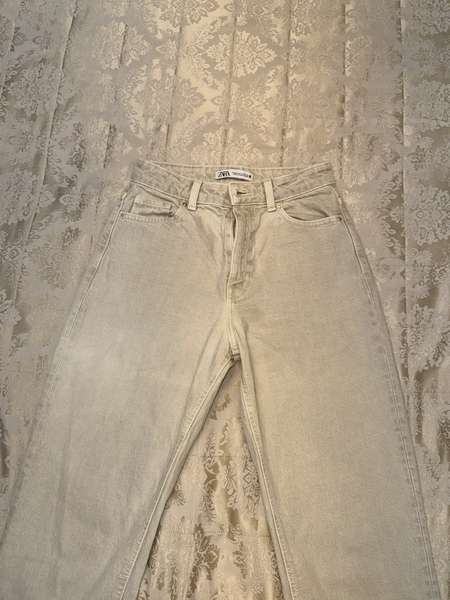 Продаются джинсы, все в хорошем состоянии, бренды Zara, Mango…