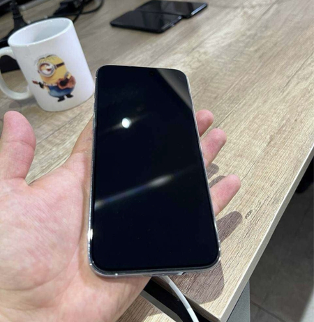 Iphone 14 Pro Max 256GB LL/A e-sim 90% yomkst SILVER / WHITE