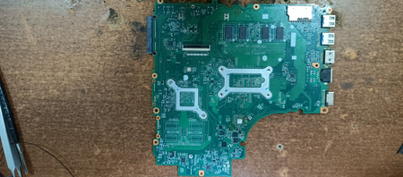 Lenovo v310 corei7. Продается ноутбук. Згорела материнская плата.