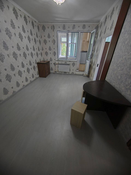 Продаю 1в2/4/5 на чиланзар ц квартал