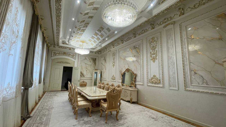 Отличные и современный Дом классического стиля с 8.5 соток