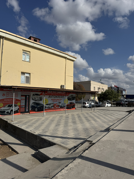 Урганч шахри йол бойтда жойлашган дом сотилади ёки ижарага берилади