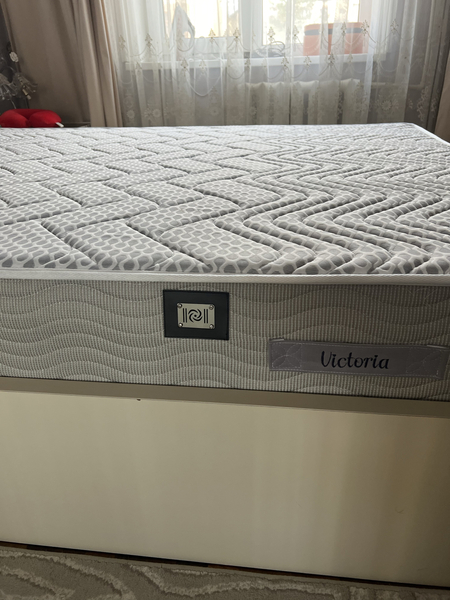 Yangi matras sotiladi