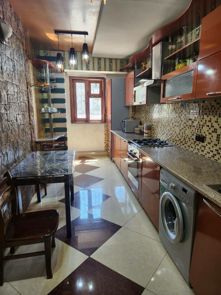 Нукусская 3в2/2/9  Гламур Бутик 75м2 балкон 1*7