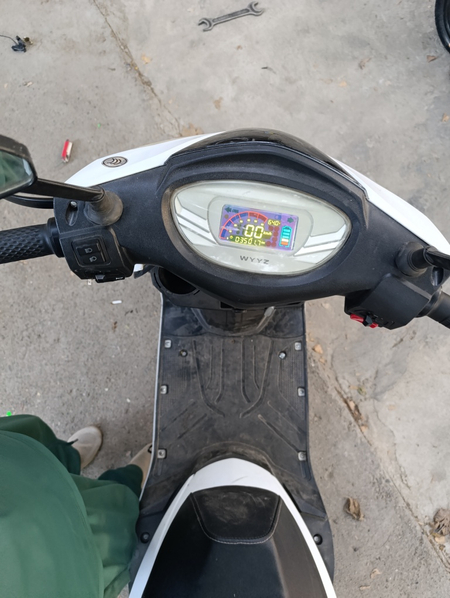 Срочно продам электро скутер