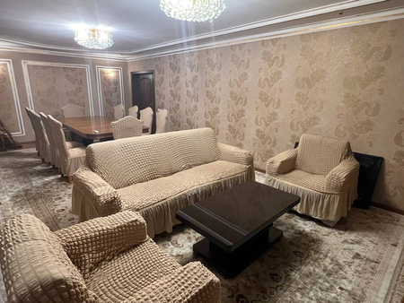 Сдаётся в аренду 4-× Комнатная квартира
